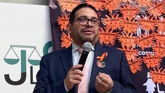 Dr. Armando Hernández